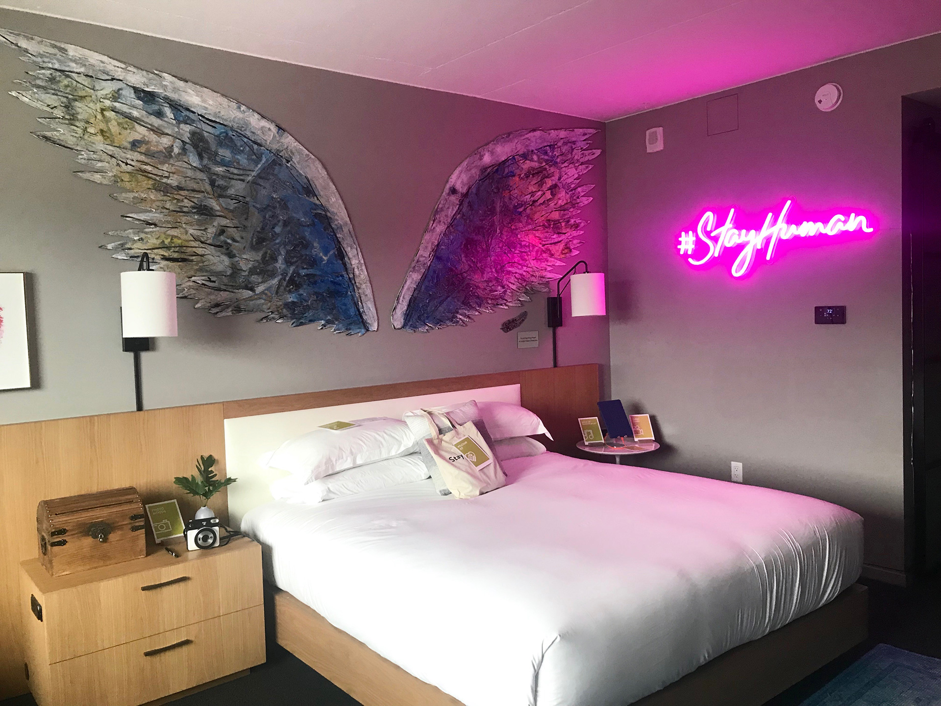 Kimpton's Room 301 Is an Inhabitable Experiment in Social Connectivity ...